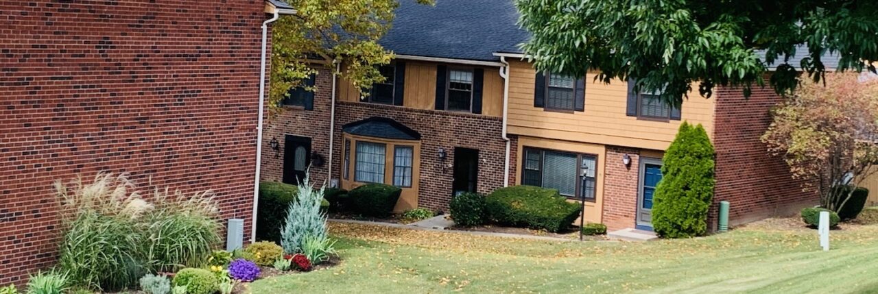 Georgetown Commons HOA | Classic Townhomes in a Neighborly Community